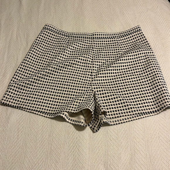 Gianni Bini | Shorts | Gianni Bini Polyester Shorts Cream And Black ...